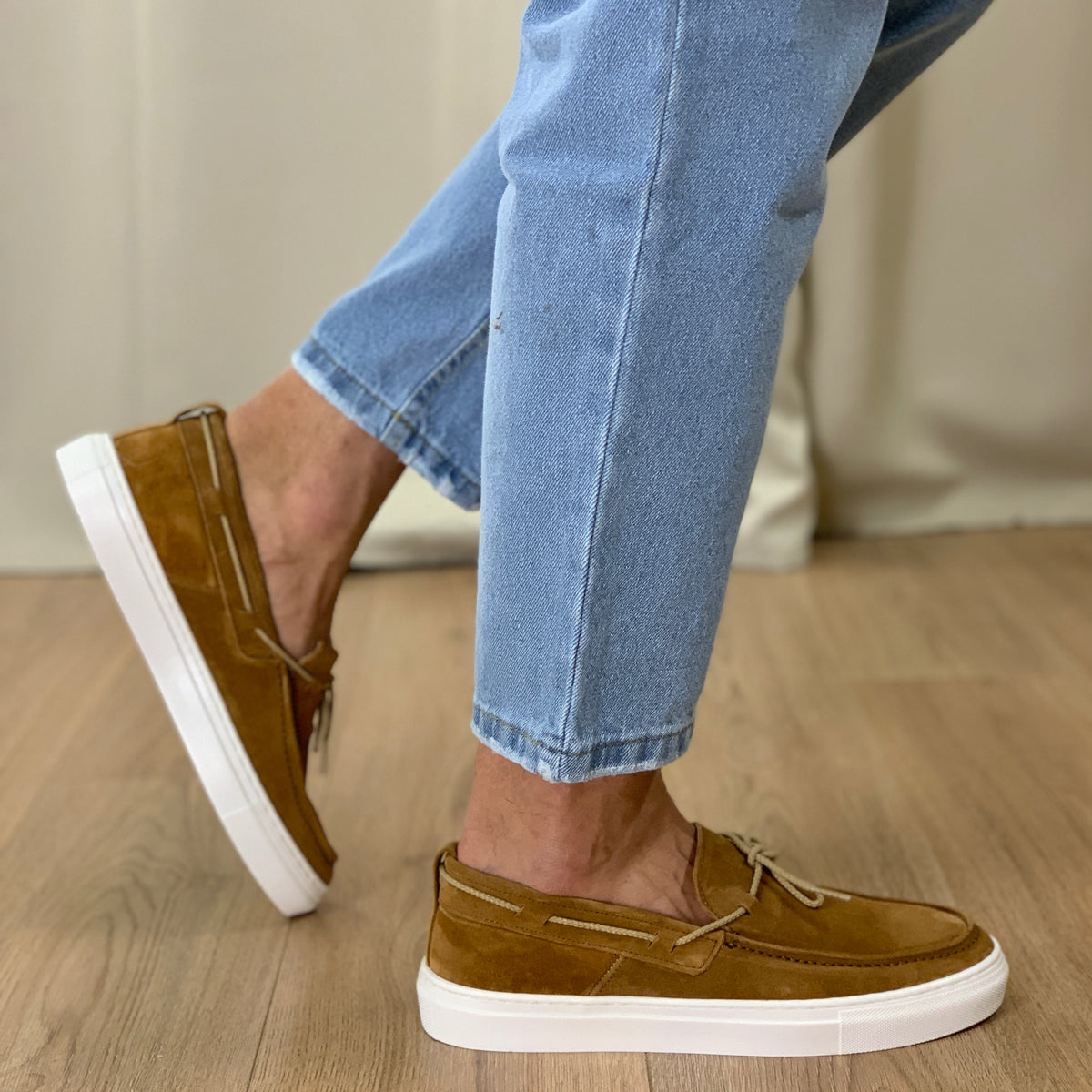 Scarpa Barchetta in Vero Camoscio col. Cuoio – Animostore